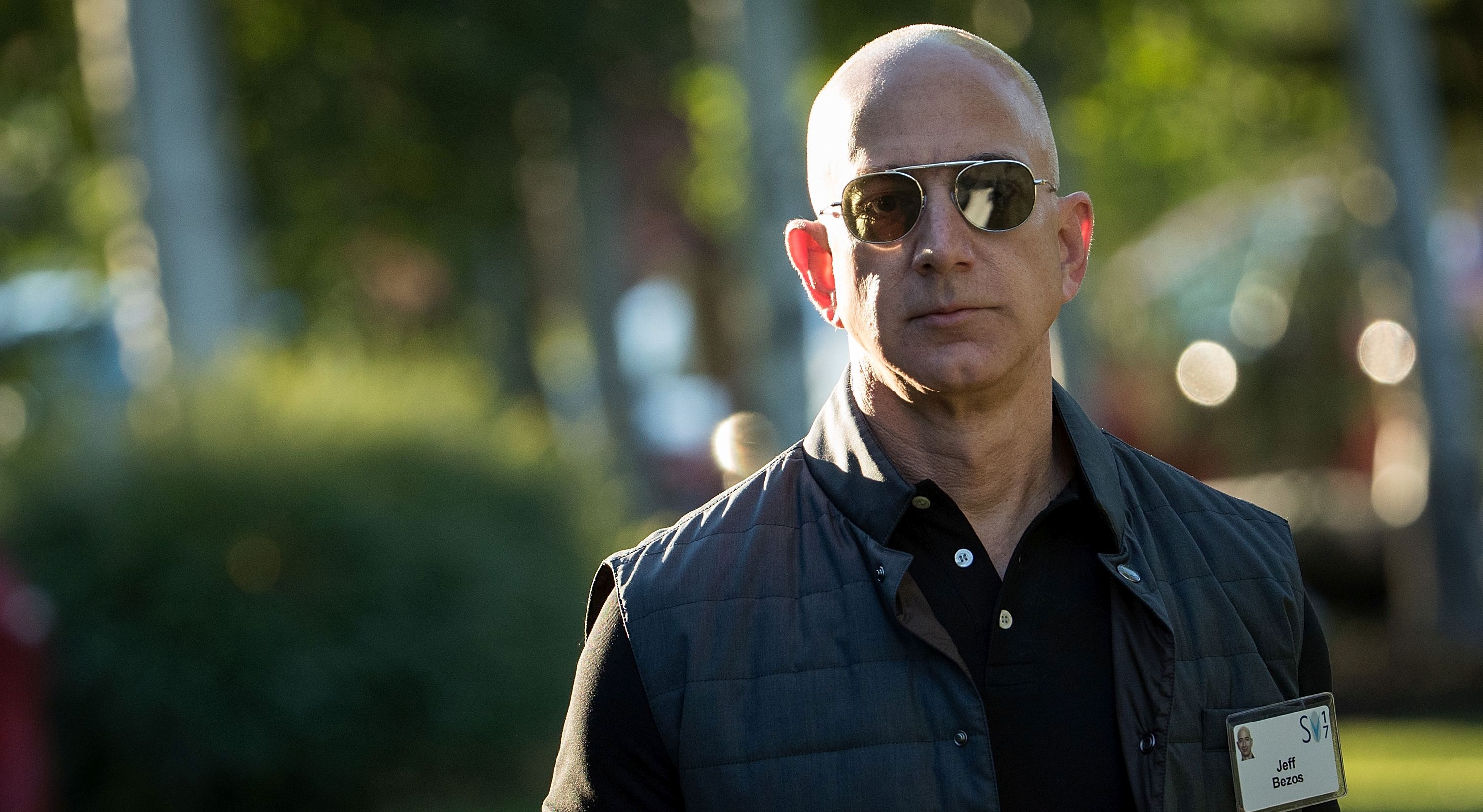 Jeff Bezos to employees: "Amazon is not too big to fail" | Shacknews