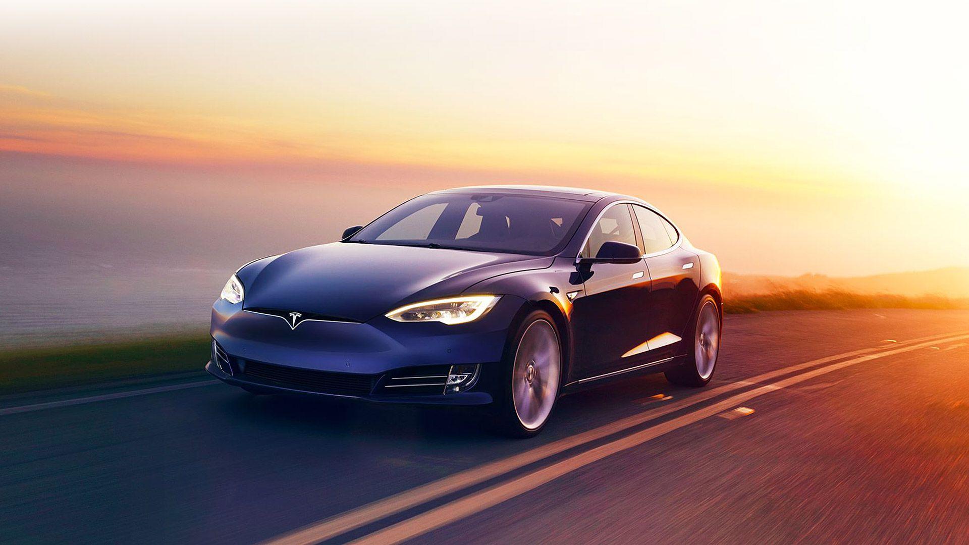 Over 100,000 Tesla drivers have access to the Full Self-Driving (FSD ...