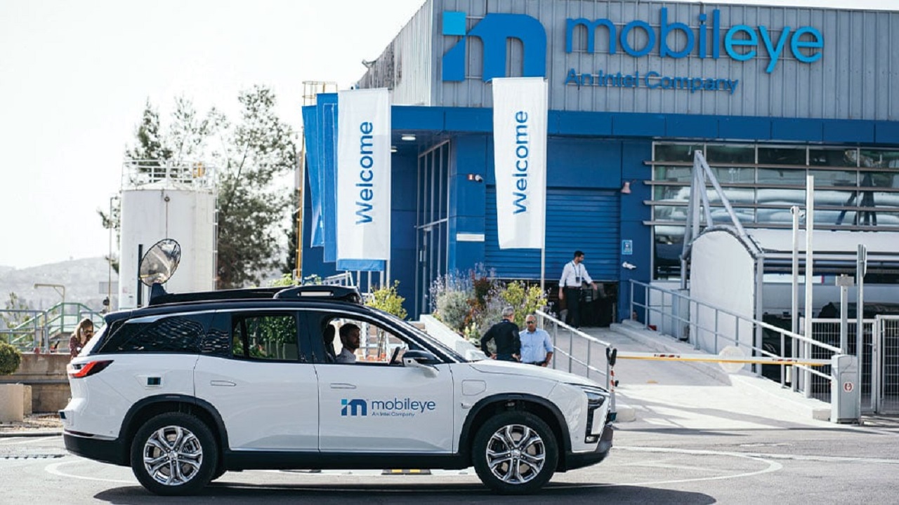 Mobileye lowers guidance & anticipates larger losses in 2023 due to ...