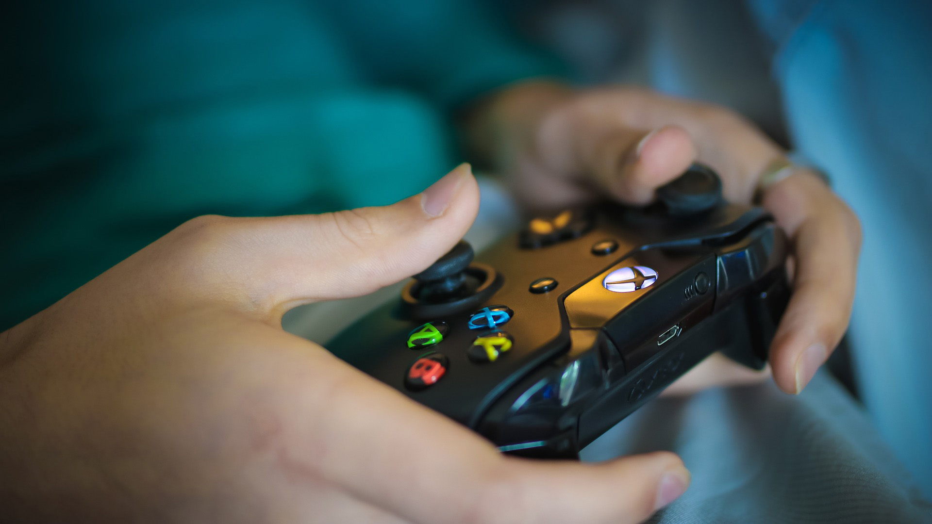 Xbox Q3 2024 hardware revenue fell 31% from the prior year | Shacknews