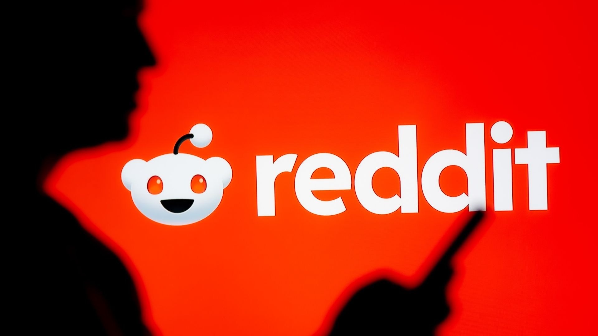Reddit (RDDT) Board of Directors announces $1 billion share buyback ...