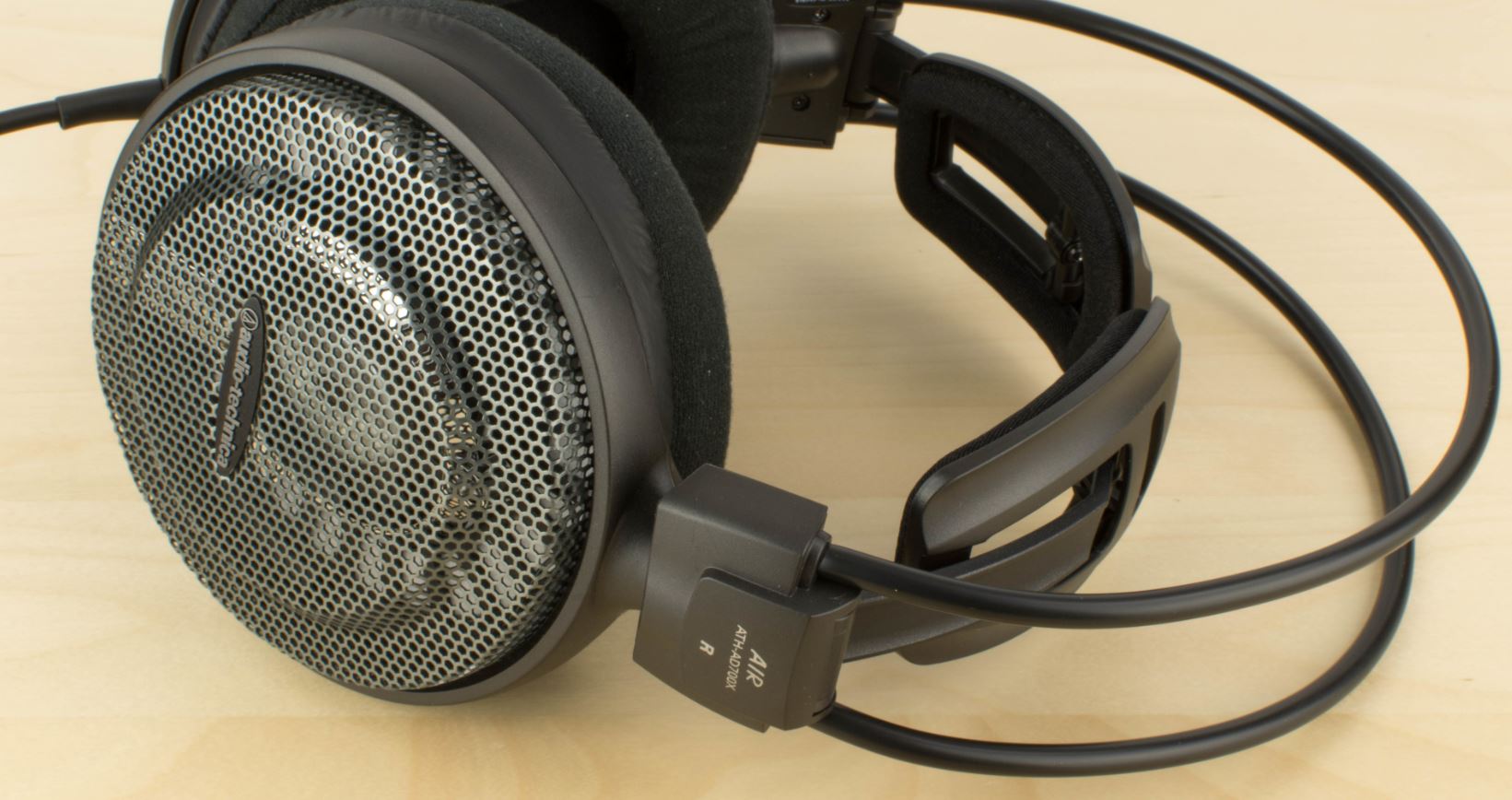 The Best Headphones, DACs, and Amplifiers For The Desktop Music Lover ...